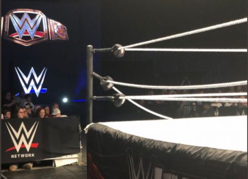 WWE News: Ring rope breaks during WWE title match at Live Event