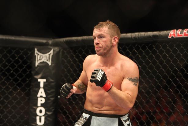 Top 5 flying knee knockouts in UFC history