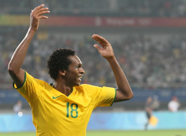 Jo recalled to Brazil squad for France friendly