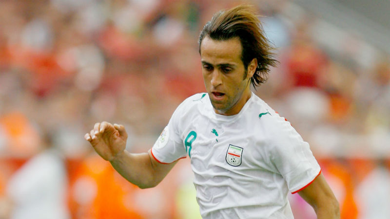 Iranian football legend Karimi hangs up boots