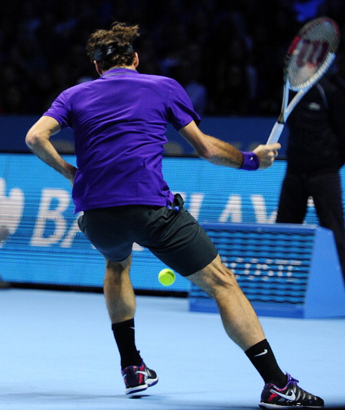 US Open 2014: Federer's trick shot hits opponent in the back, gives ...