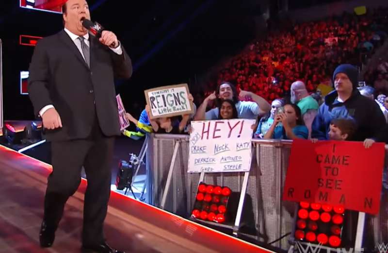 5 Best crowd signs from WWE Raw: January 16th, 2017